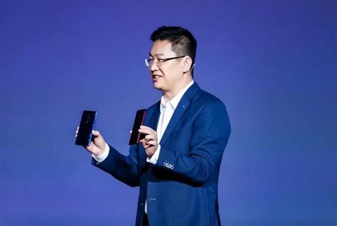 卢伟冰官宣“新机”，16gb1tb超大存储，掀起性能风暴 哔哩哔哩