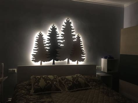 Деревянное панно с подсветкой на стену 66 фото