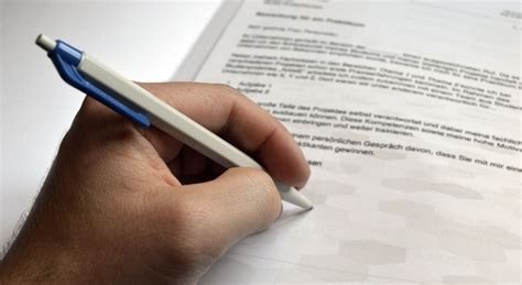 Регистрацията в бюро по труда ще става с по малко документи