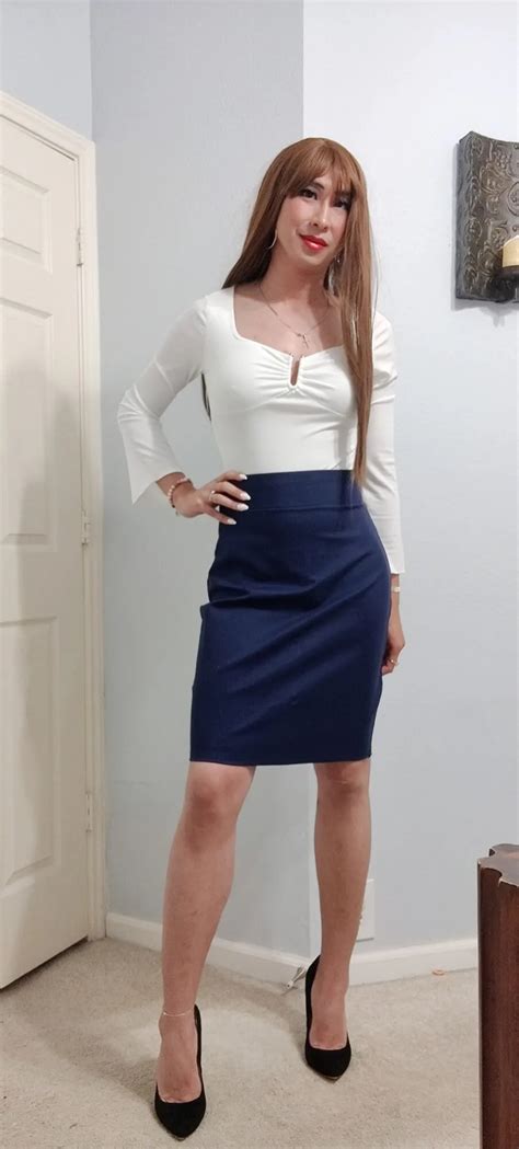 Modeling Some Different Outfits Nude Pics XHamster