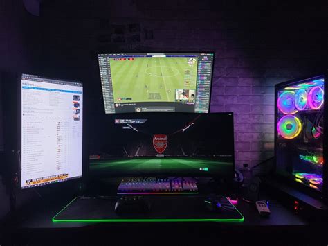 책상 바꾸고 컴퓨터자리 세팅했습니다 자랑해도 될까요 포텐 터짐 최신순 에펨코리아