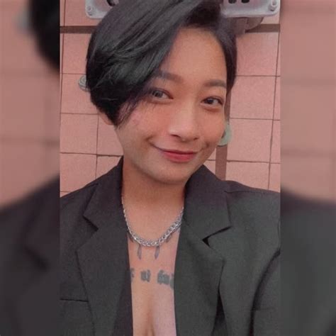 黃雯🥀 Tjuku0616 • Threads Say More