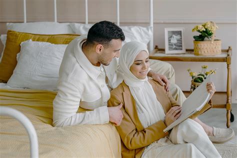 35 Couple Journal Ideas To Get Closer To Your Partner Ambitiously Alexa