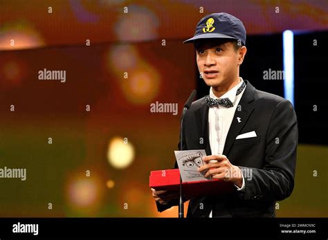 pham ngoc lan mit dem gwff preis bester erstlingsfilm 2024 für cu li never cries bei der