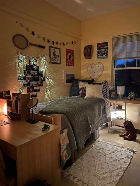 2023 College Dorm Room