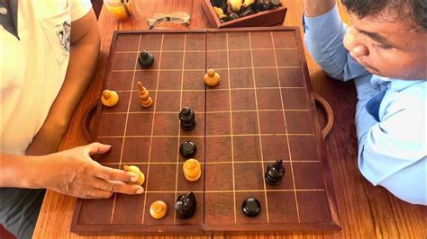 ជើងខ្លាំងប៉ះគ្នាហើយបងប្អូន រវាង បងទូច ប៉ូលីស ស ប៉ះជាមួយ ខ្លារខិនខ្មៅ បងស្រ៊ី ខ្មៅ