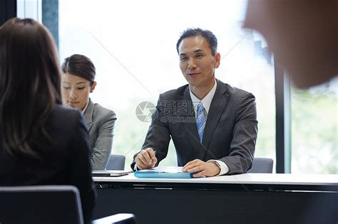 面试官提问高清图片下载 正版图片502036094 摄图网 面试官提问高清图片下载 正版图片502036094 摄图网