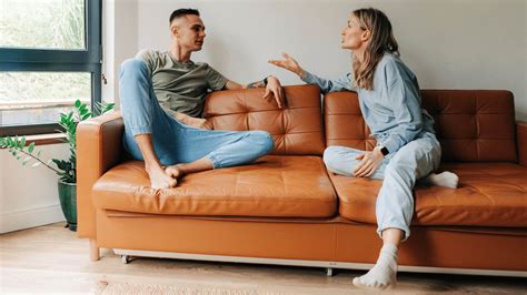 10 Phrases Passive Aggressive People Use Without Even Realizing It
