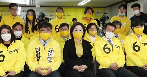 제21대 국회 사실상 양당제 회귀여야 강대강 대치 빈번할 듯