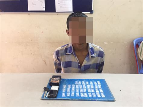 ឃាត់ខ្លួនក្មេងអាយុ១៤ឆ្នាំម្នាក់ជាក់ស្ដែងពីបទជួញដូរដោយខុសច្បាប់នូវសារធាតុញៀន សារព័ត៌មាន នគរវត្ត