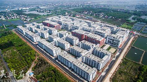织里镇童装 湖州市织里童装城 湖州织里中童装城 大山谷图库