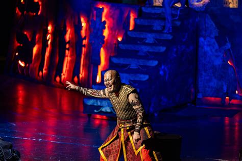 Улсын Драмын Эрдмийн Театр Улсын Драмын Эрдмийн Театр