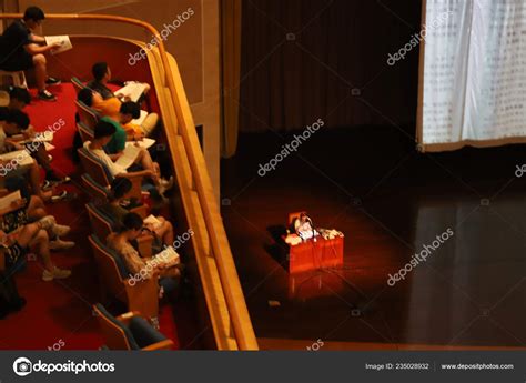 Chinese Students Take Part Tutorial Lecture Annual Chinese Graduate