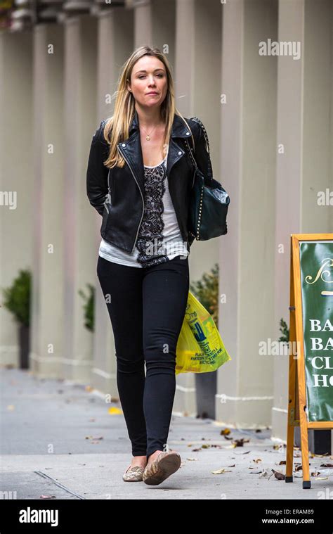 30 Rock Actress Katrina Bowden Out Shopping In New York Featuring