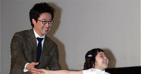 [포토엔]신애 떠미는 박신양 네 차례야~