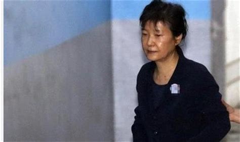 朴槿惠被指私吞国安费365亿韩元，贪污这么多钱干啥去了？凤凰网