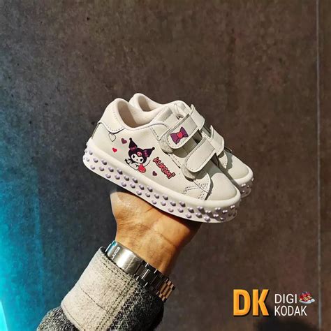 کفش کرومی دخترانه دوچسب دیجی کودک