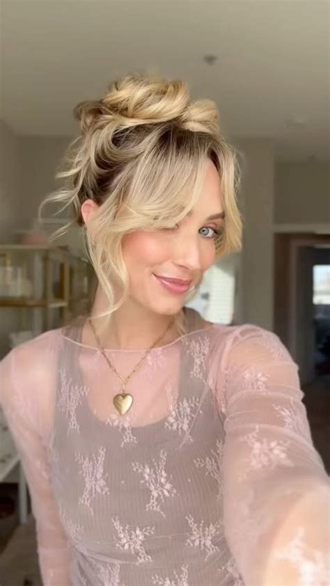 The Lazy Girls Guide To 27 Perfectly Messy Buns