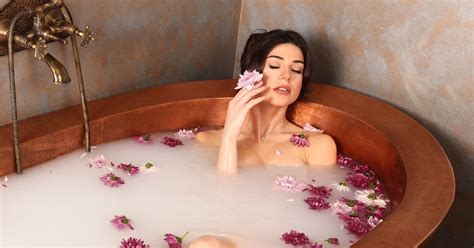 მხოლოდ 24 25 26 დეკემბერს სპა პაკეტები სპეციალურ ფასად 🎁 გაუკეთეთ განსაკუთრებული საახალწლო