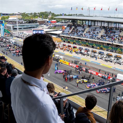 What Does Overwing Exit Mean • Globeair