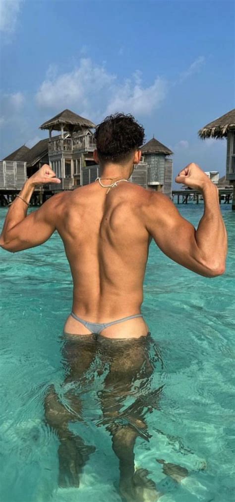 Thongers At The Beach Guys4thongs Manthong Malethong Meninthongs