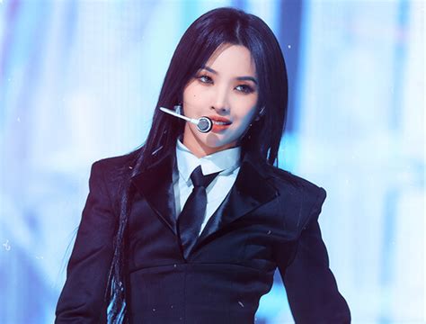 [포토스케치] 당당한 파워로 강렬한 존재감을 증명 ‘ 여자 아이들 G I Dle 소연 2 현장포토 Sbs