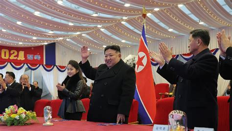 그렇게 아버지가 된다…北 김정은 어버이 수령 호칭은 언제