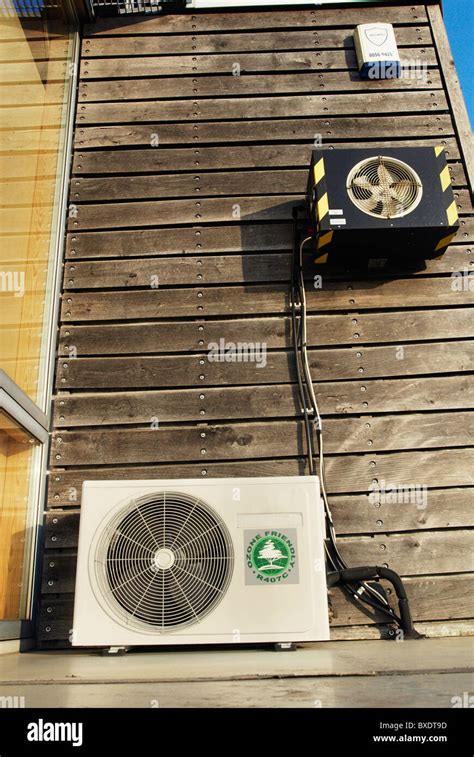 Cladding System Hi Res Stock Photography And Images Alamy