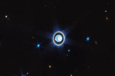 아하 우주 천왕성의 4대 위성 지하에 소금물 바다 있다