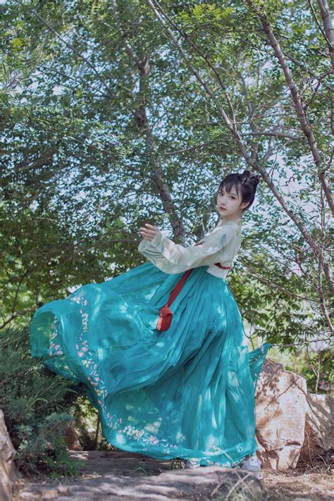 赏 Shika小鹿鹿 NO 049 中秋 18P 125MB 361图书馆