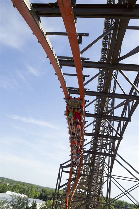Record Breaking Roller Coaster Debuts At Six Flags Great America