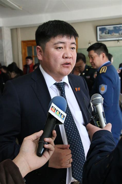 НИЙСЛЭЛИЙН ЗАСАГ ДАРГА БӨГӨӨД УЛААНБААТАР ХОТЫН ЗАХИРАГЧ С БАТБОЛД ГАДААД ХАРИЛЦААНЫ САЙД Ц