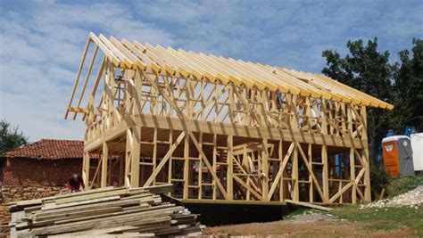 Дървена пасивна къща в Горна Малина Спонец