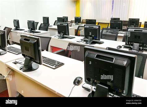 Empty Science Lab Classroom Hi Res Stock Photography And Images Alamy