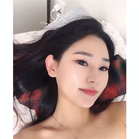 Kim Si Ra Sira • Threads Say More