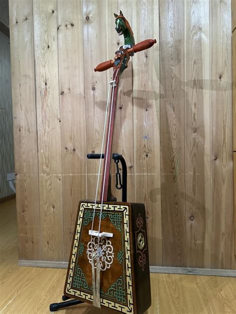 Хос чавхдас Мэргэжлийн морин хуурын урлангийн хамт олон бид хэрэглэгчдийн хэрэгцээ шаардлагад