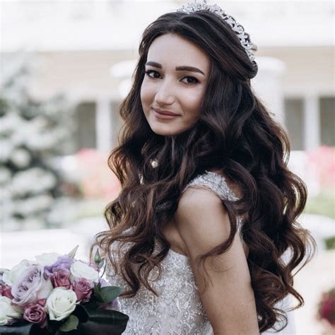 Весільна зачіска укладка на довге волосся 12 фото ідей 2024