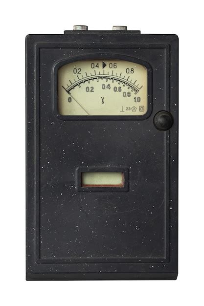Premium Photo Old Analog Vintage Dosimeter For Measuring Gamma Radiation Isolated On White