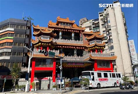 拜了變老闆板橋超夯廟 神機妙算鬼谷子 寶島神很大online