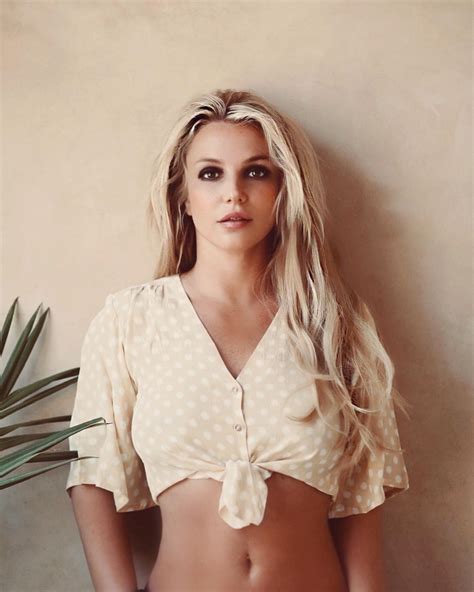 Frances Iacuzzi Set02 003 Britney Spears Img Gallery