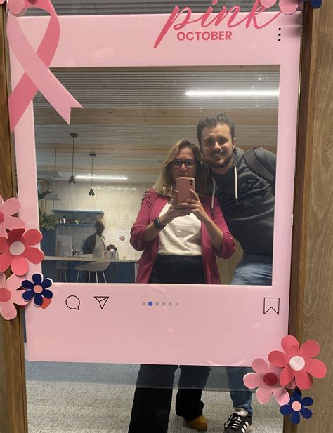 Pinkoctober Cfe Isabelle De Bruyne