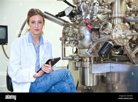 Researcher Surface Spectrometer Photoelectron Spectroscopy Auger