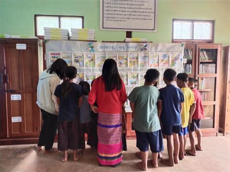 ကျောက်တလုံးကြီးမြို့၌ “အာဇာနည်နေ့ ဒို့မမေ့” အသိပညာပေးနံရံကပ်စာစောင် ပြသ Information And Public