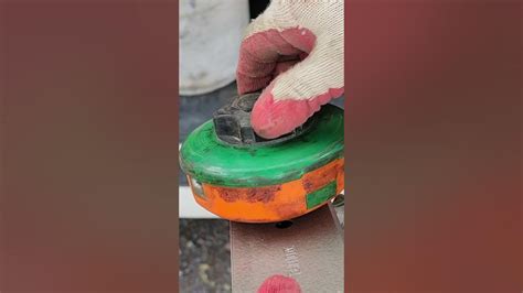 예초기 줄날 줄통에 끼워 넣는 방법 조경과구들장 Youtube