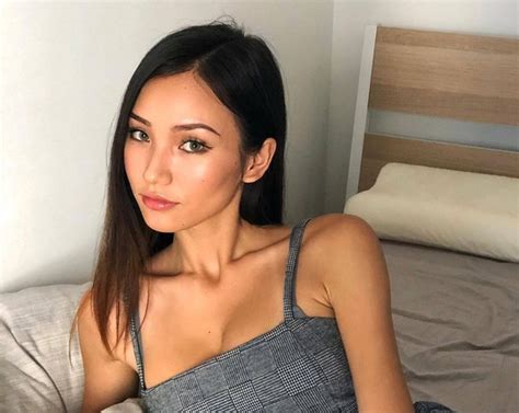 Hottest Female Twitch Streamers Top 24 Streamsentials