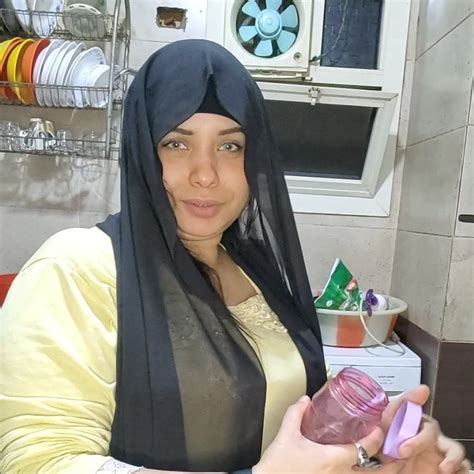 مطلقة وقدمت محتوى فاضحاً لتدبير نفقاتها اعترافات مثيرة من أنوش