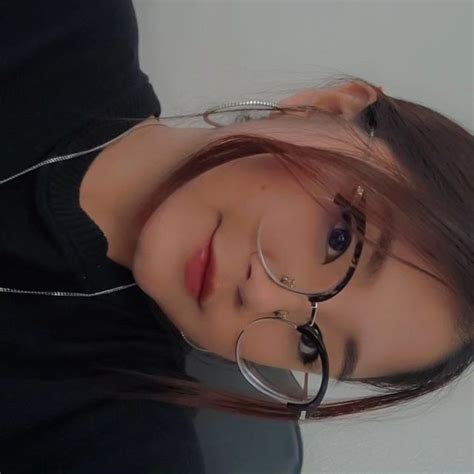 Yuri Horiuchi Yu Hori Threads Say More