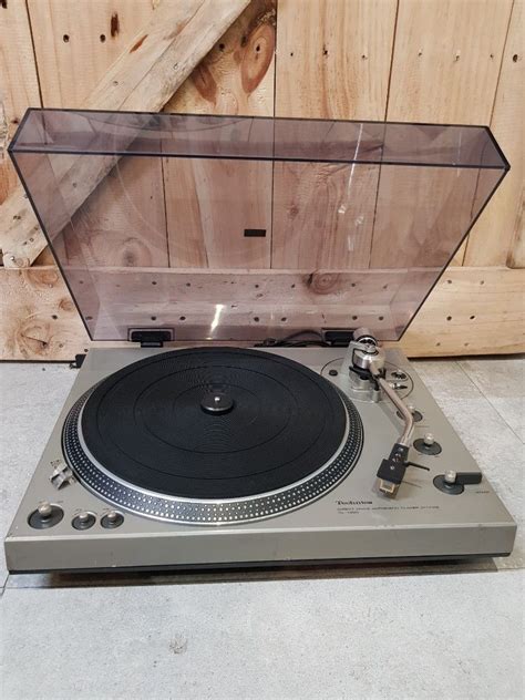 Technics SL 1300 Direct Drive Fully Automatic Turntable Audio Other Audio Equipment On Carousell