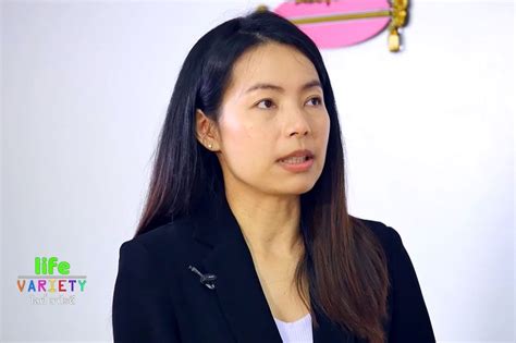 ผู้หญิง รายการ Life Variety กิ่งกาญจน์ แก้วฝั้น