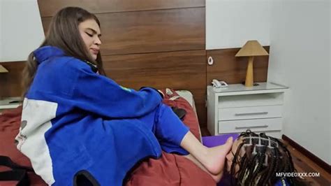 SMELL ROTTEN FEET VOL 238 MEG And ALEXIA BJAY NEW MF MAR 2025 CLIP 08 MF STINK FEET IN